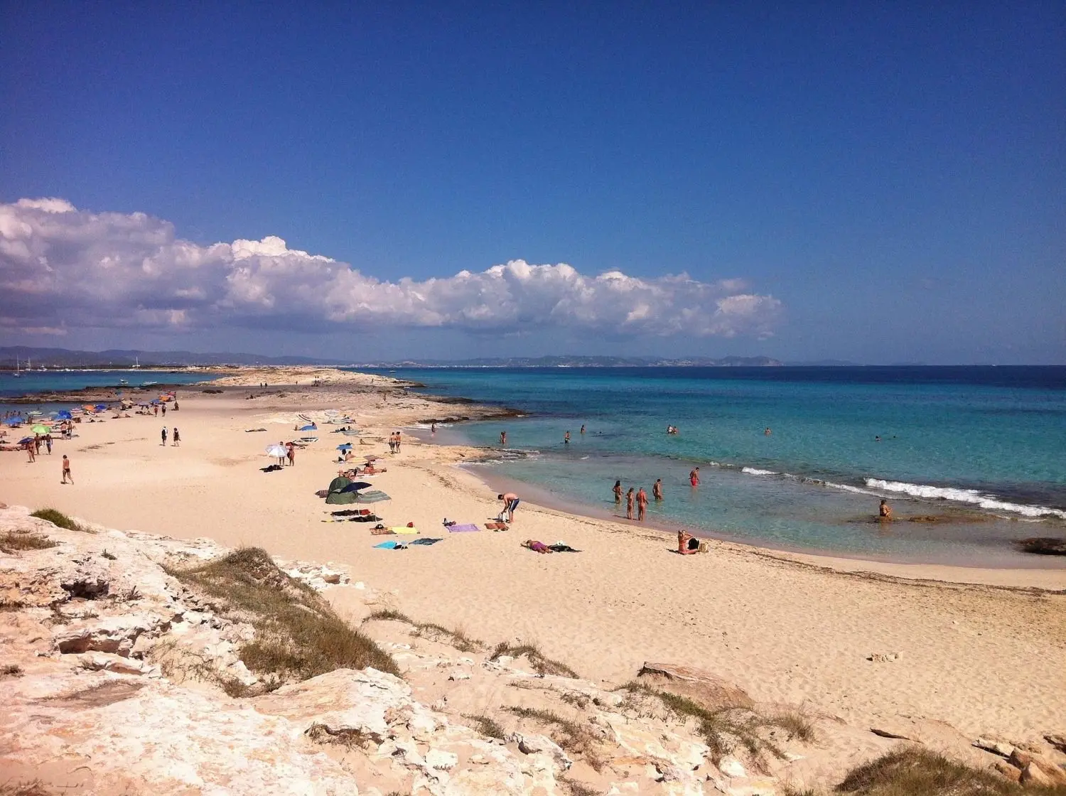 Corona Spanien aktuell: Restaurant-Gäste auf Formentera sollen offenbar ... Corona Spanien aktuell: Restaurant-Gäste auf Formentera sollen offenbar ...