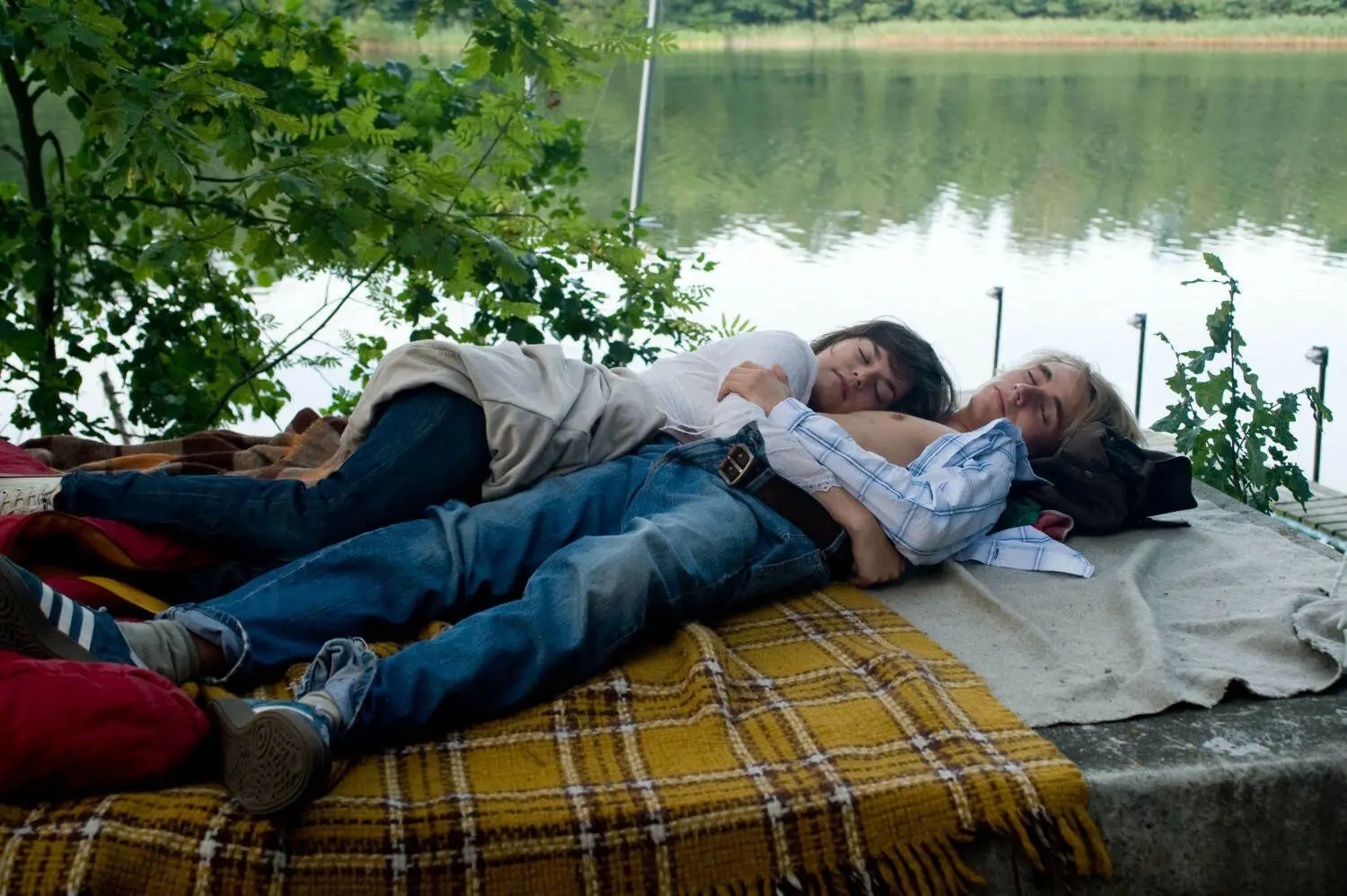 Barfuß bis zum Hals: Besetzung, Drehort & Co. zum Sat.1-Film | swp.de