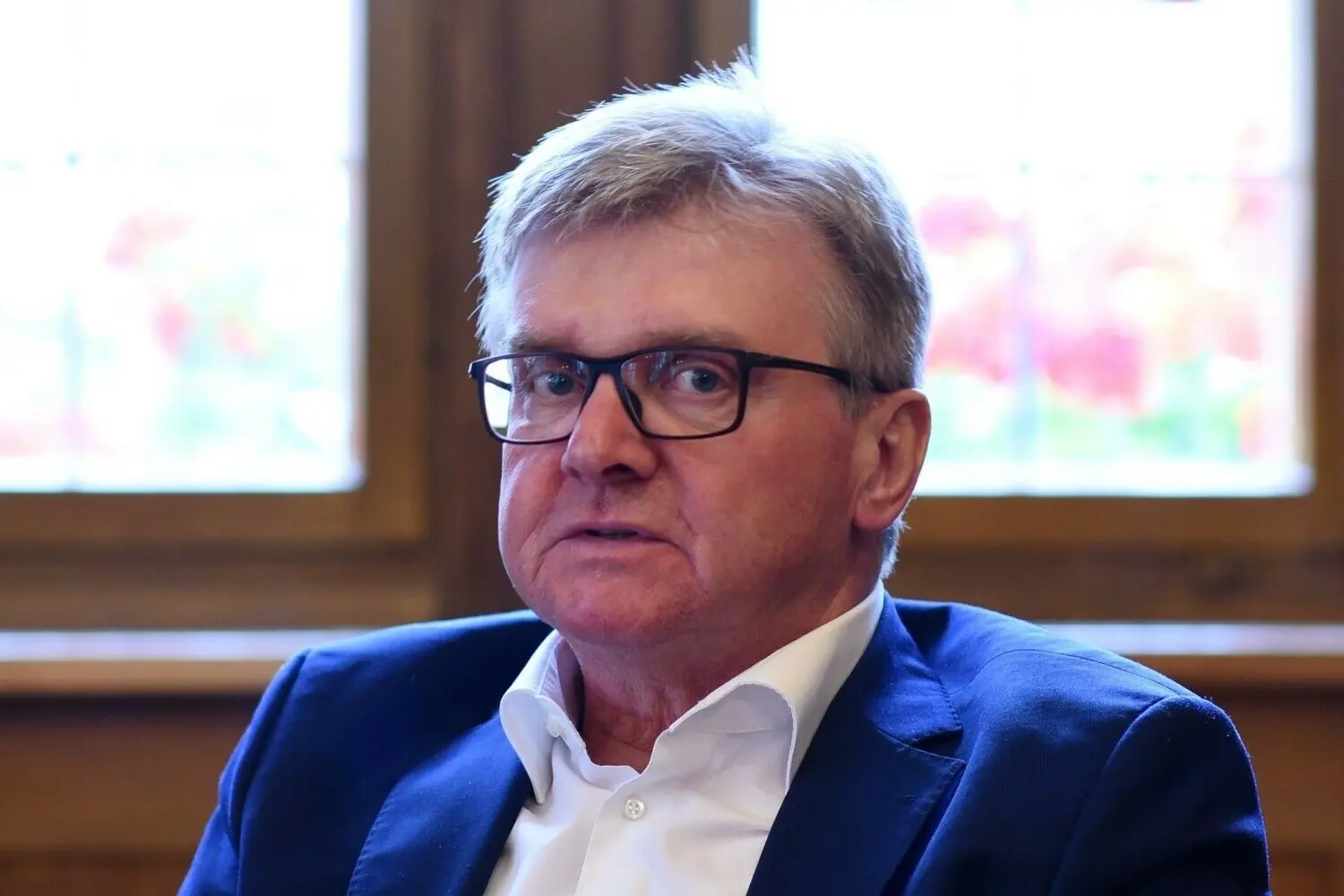 Vorwurf der Untreue: Anzeige gegen Bad Uracher Rathauschef Elmar ...