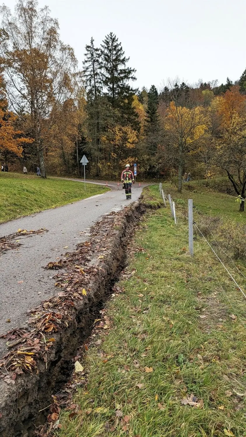 Hangrutsch bei Hechingen-Boll: Neue Hiobsbotschaft: So schnell wird die Sperrung nicht ...