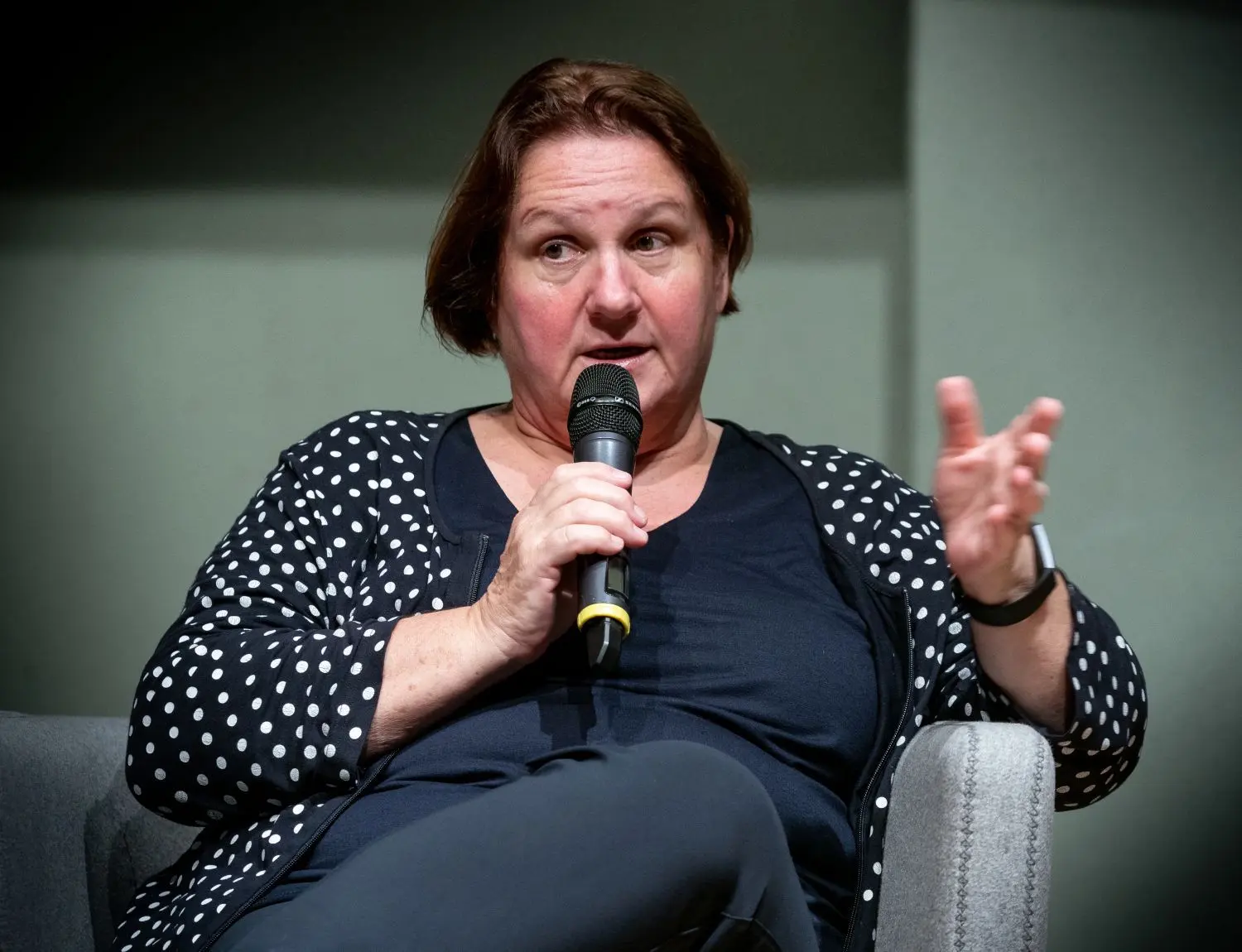Kultusministerin zur Rassismus-Debatte: Theresa Schopper: Ziehen ...