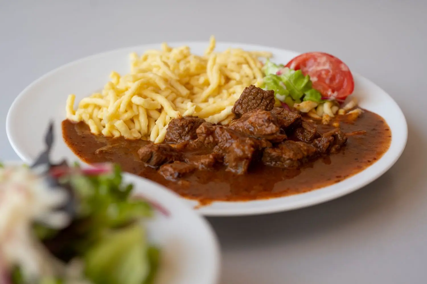 Essen in Ulm: Gemeinsamer Mittagstisch in Jungingen: Essen, plaudern, sich wiedersehen | swp.de