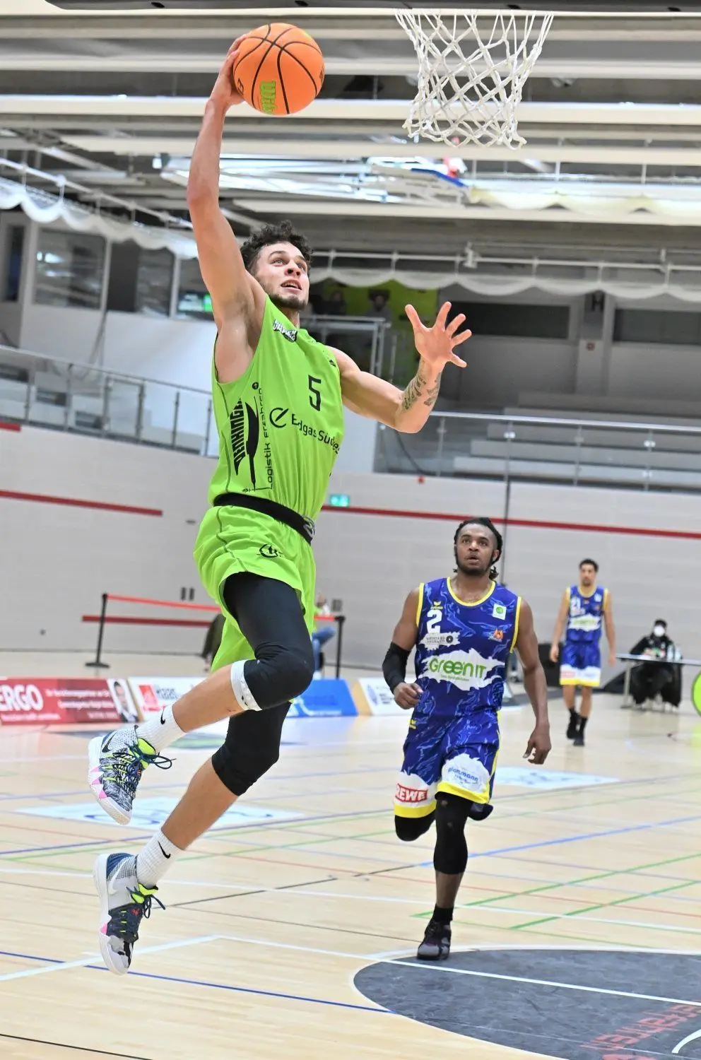 Basketball: Team Ehingen Urspring feiert ersten Heimsieg | swp.de