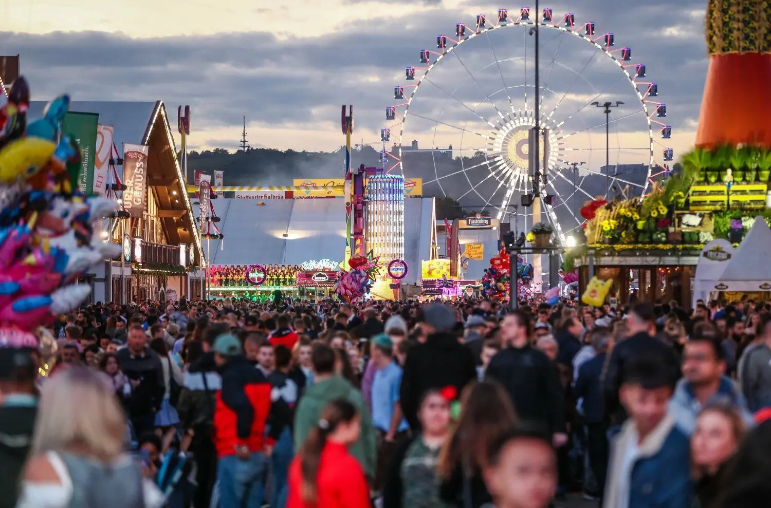 Cannstatter Wasen 2022: Das Stuttgarter Volksfest beginnt - gehen Sie ...