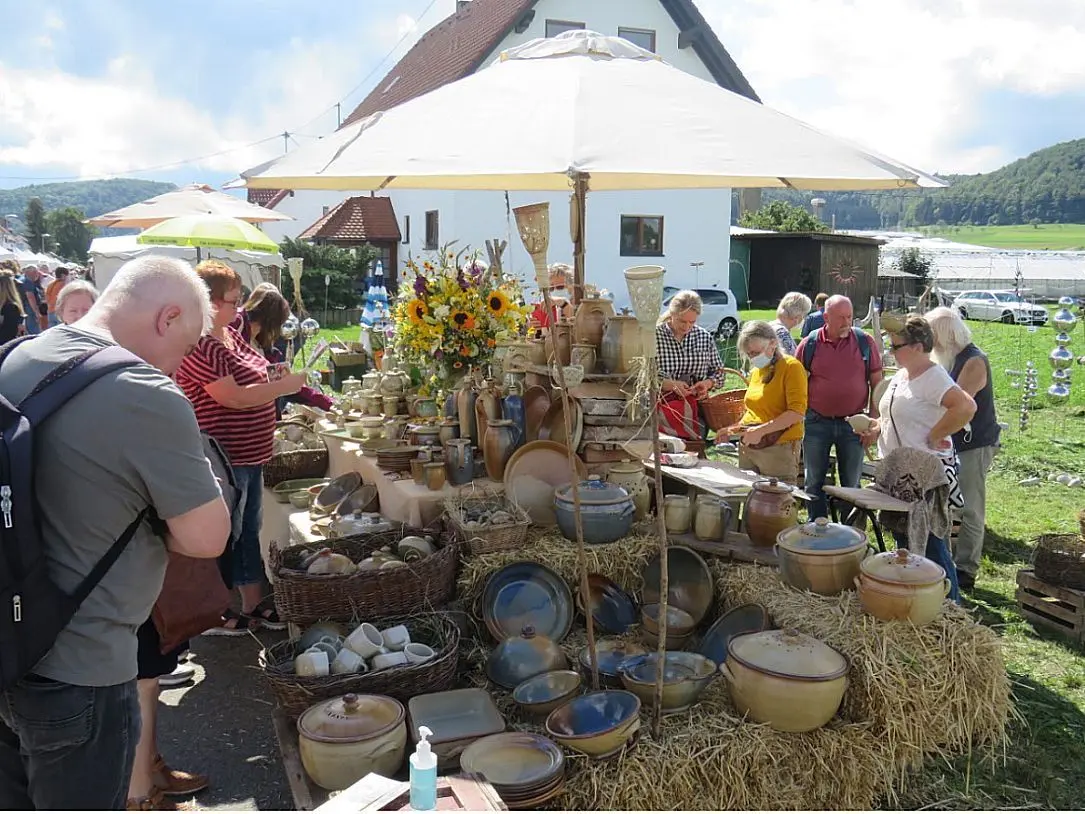 Töpfermarkt in Melchingen: „Dieser Markt prägt das Dorf“ | swp.de