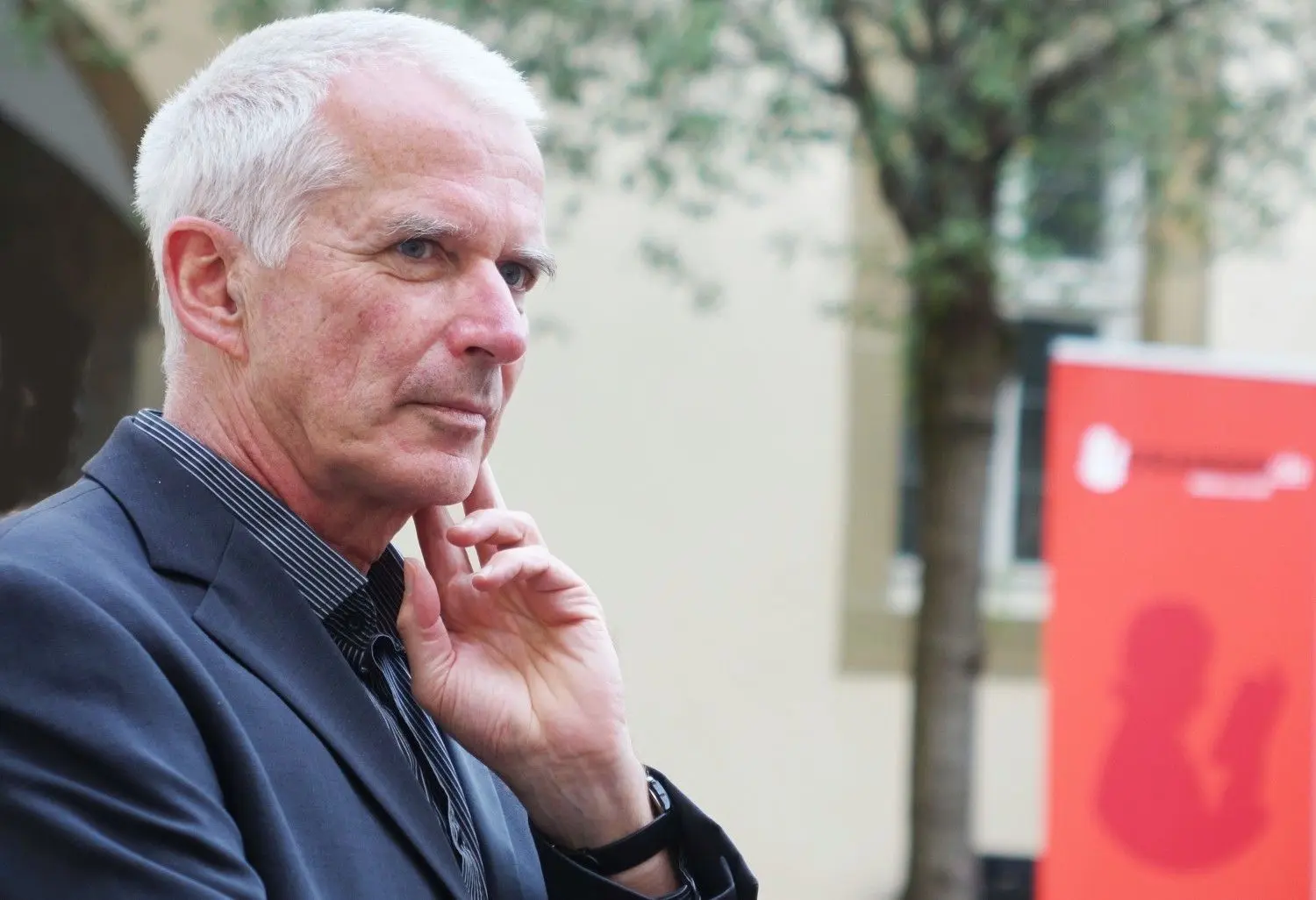 Freilichtspiele-Dramaturg Franz Burkhard führt erstmals in Hall Regie ...