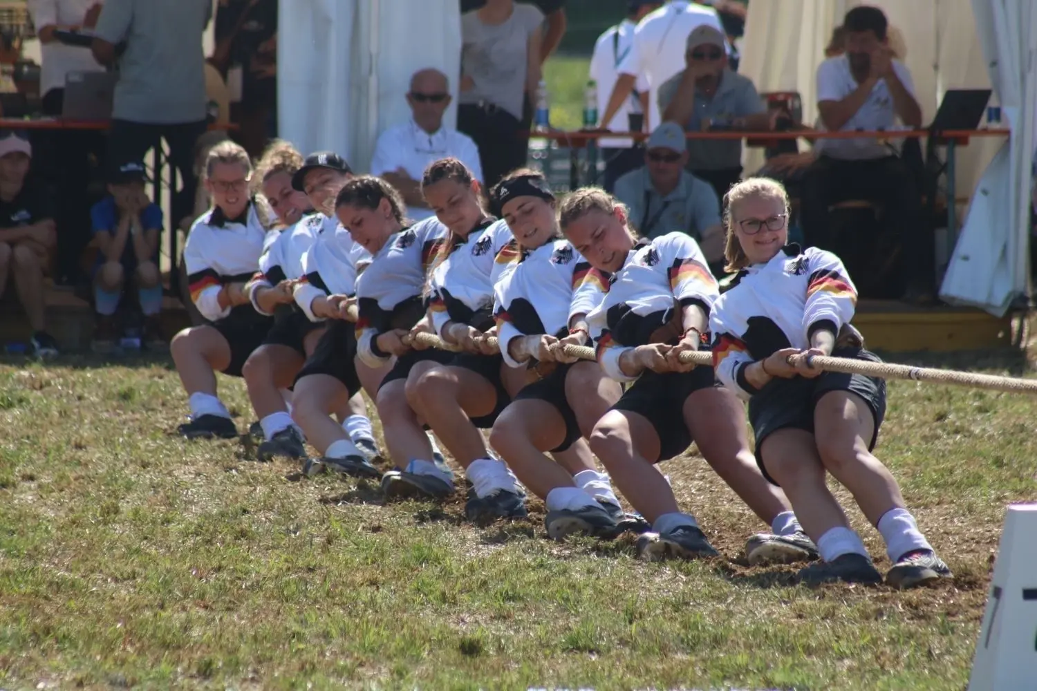 Tauziehen: Kaiserbergerinnen bringen Bronze von der WM mit | swp.de