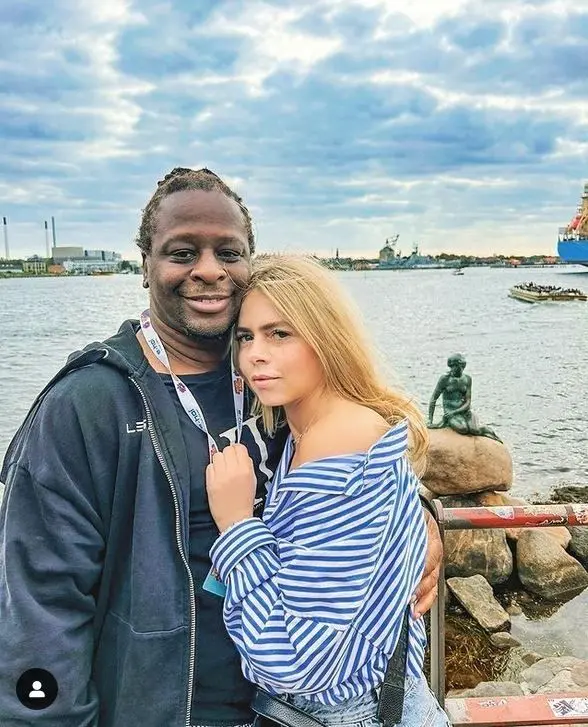 Mola Adebisi und Adelina Zilai: So süß verkünden sie ihre Baby-News ...