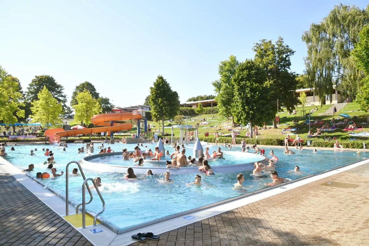 Freibäder in der Region: Bald startet die Freiluft-Badesaison in ...