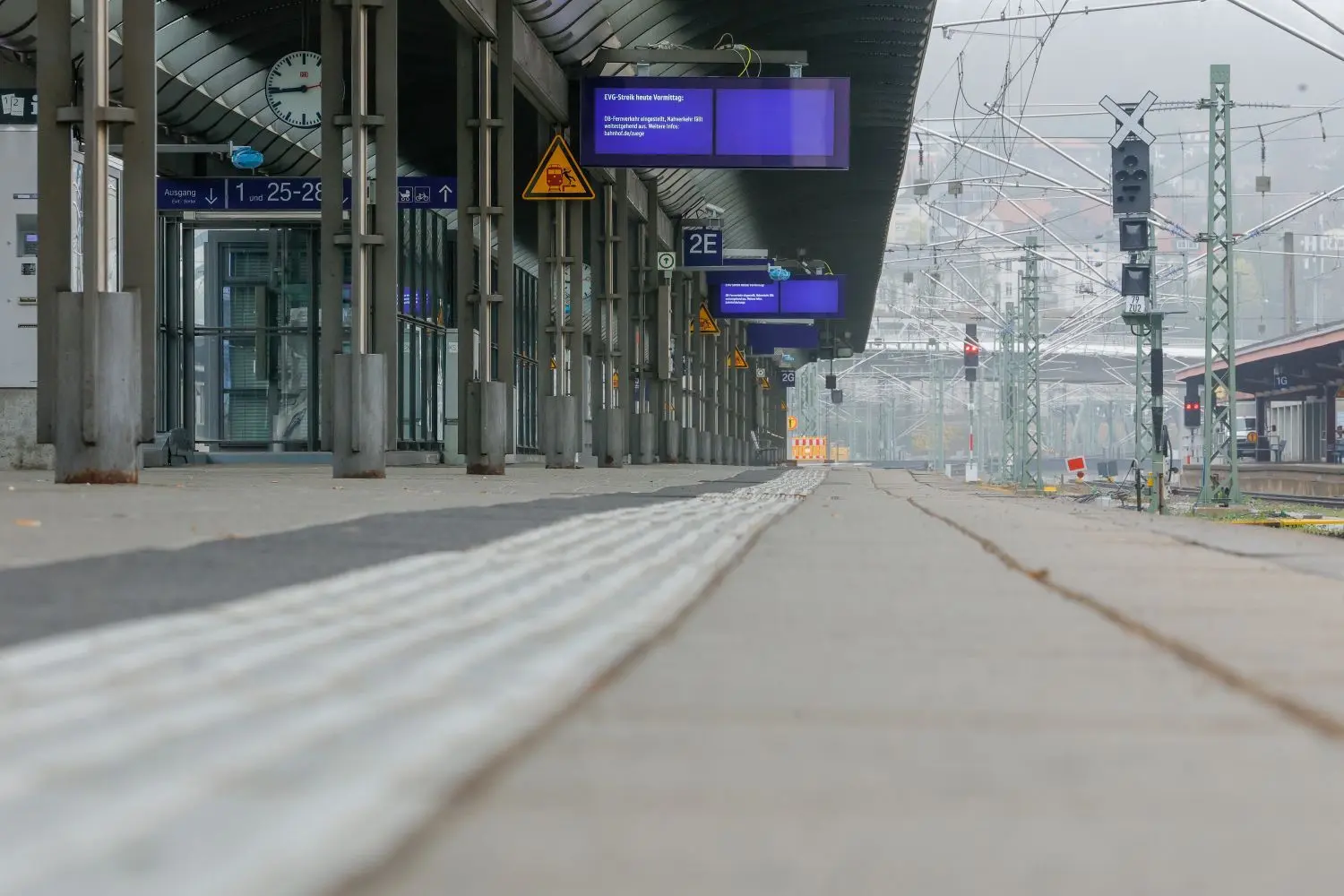 Streik in Ulm: Stillstand am Hauptbahnhof – So lief der Streik-Morgen in Ulm | swp.de