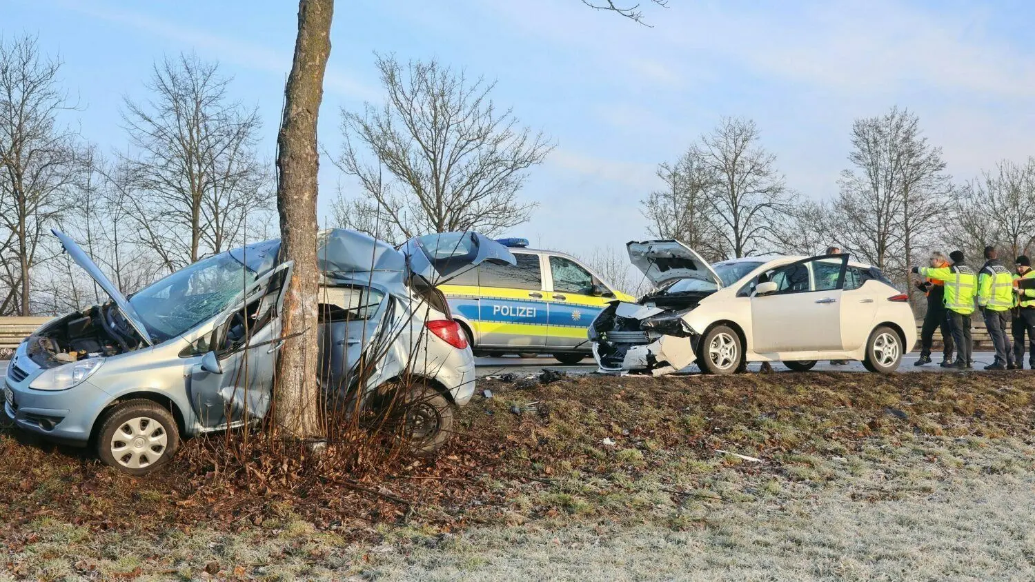 Stau auf B30 Ulm: Unfall bei Wiblingen Abfahrt Donautal Polizei im Einsatz | swp.de