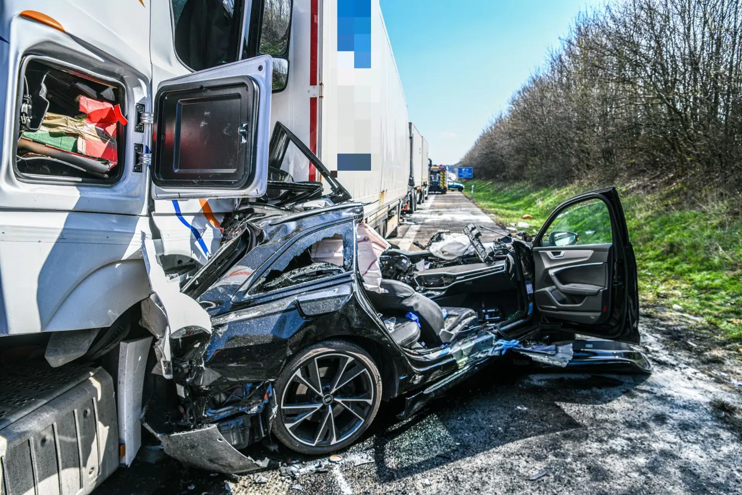 Unfall auf A6 bei Wolpertshausen: Ein Toter, drei Schwerverletzte | swp.de