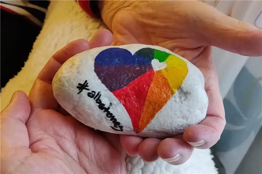 Albstone wandert bis Bergisch Gladbach: Bemalter Stein von der Alb ...