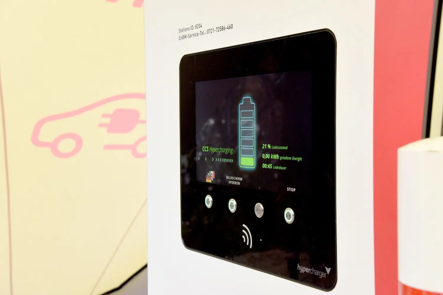 E-Mobilität Shell-Station Reutlingen: Erste Schnell-Ladestation im ...