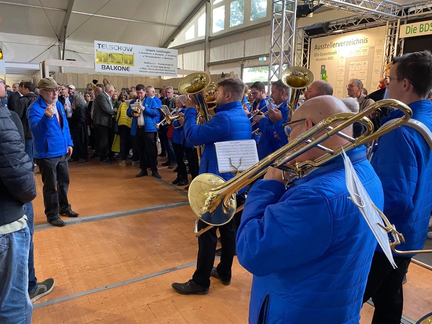 Muswiese 2023: Muswiese ist eröffnet: „Sou, bisch ah weng doa?“ | swp.de