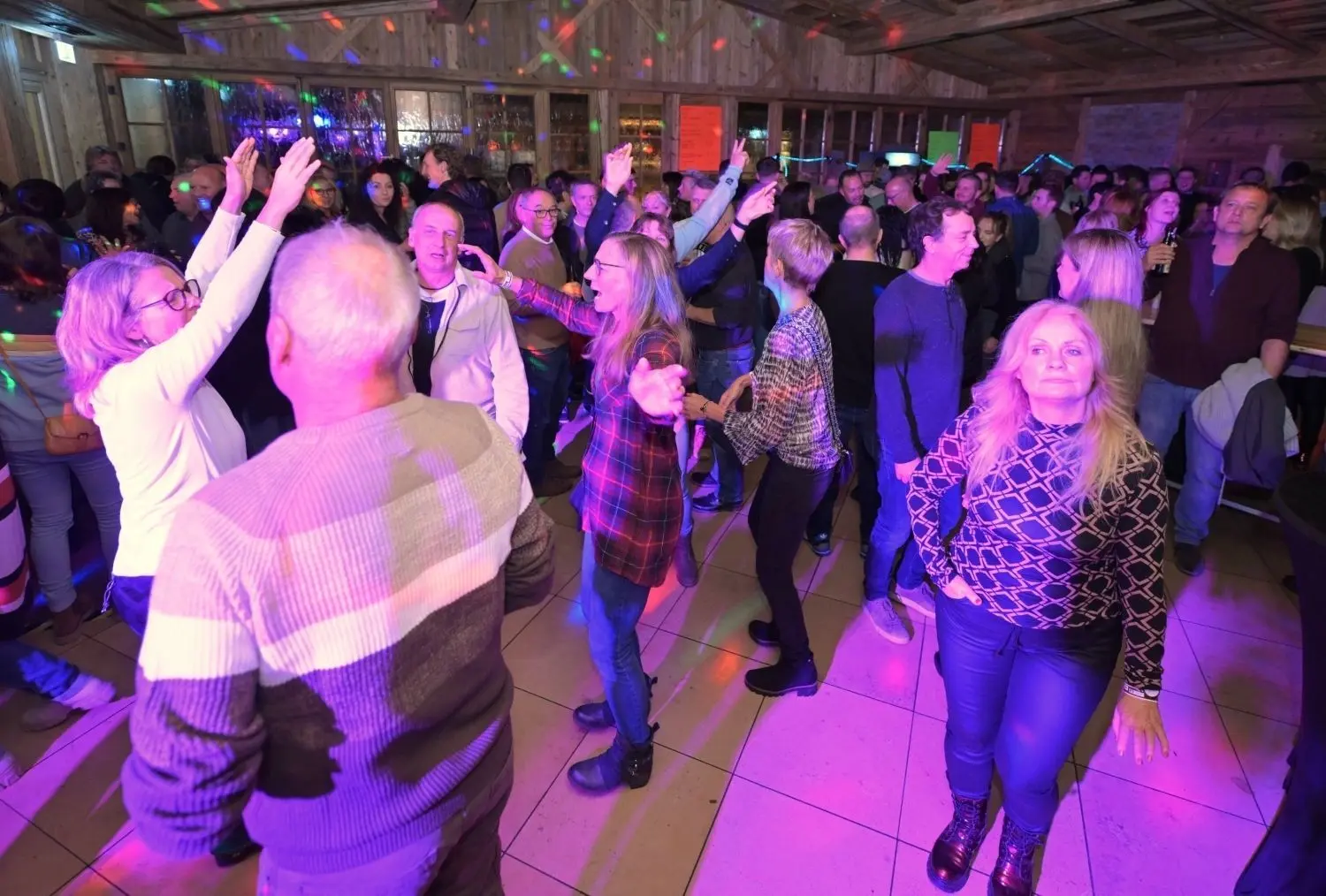 Tanznacht in Ehingen: Das ist bei „Ehingen tanzt“ geboten | swp.de