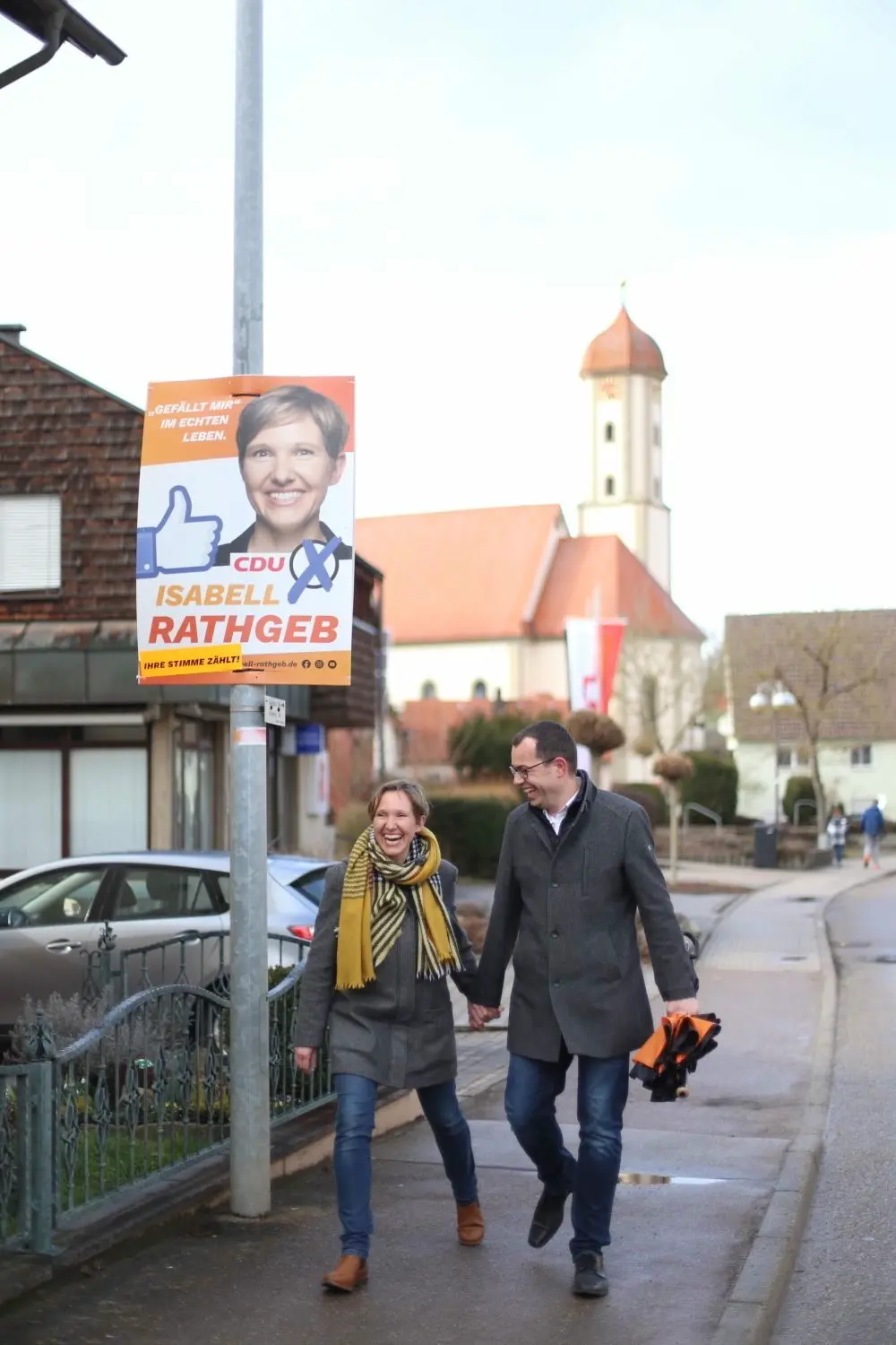 Isabell Rathgeb: Landtagskandidatin aus Stimpfach: Daumen hoch trotz ... Isabell Rathgeb: Landtagskandidatin aus Stimpfach: Daumen hoch trotz ...