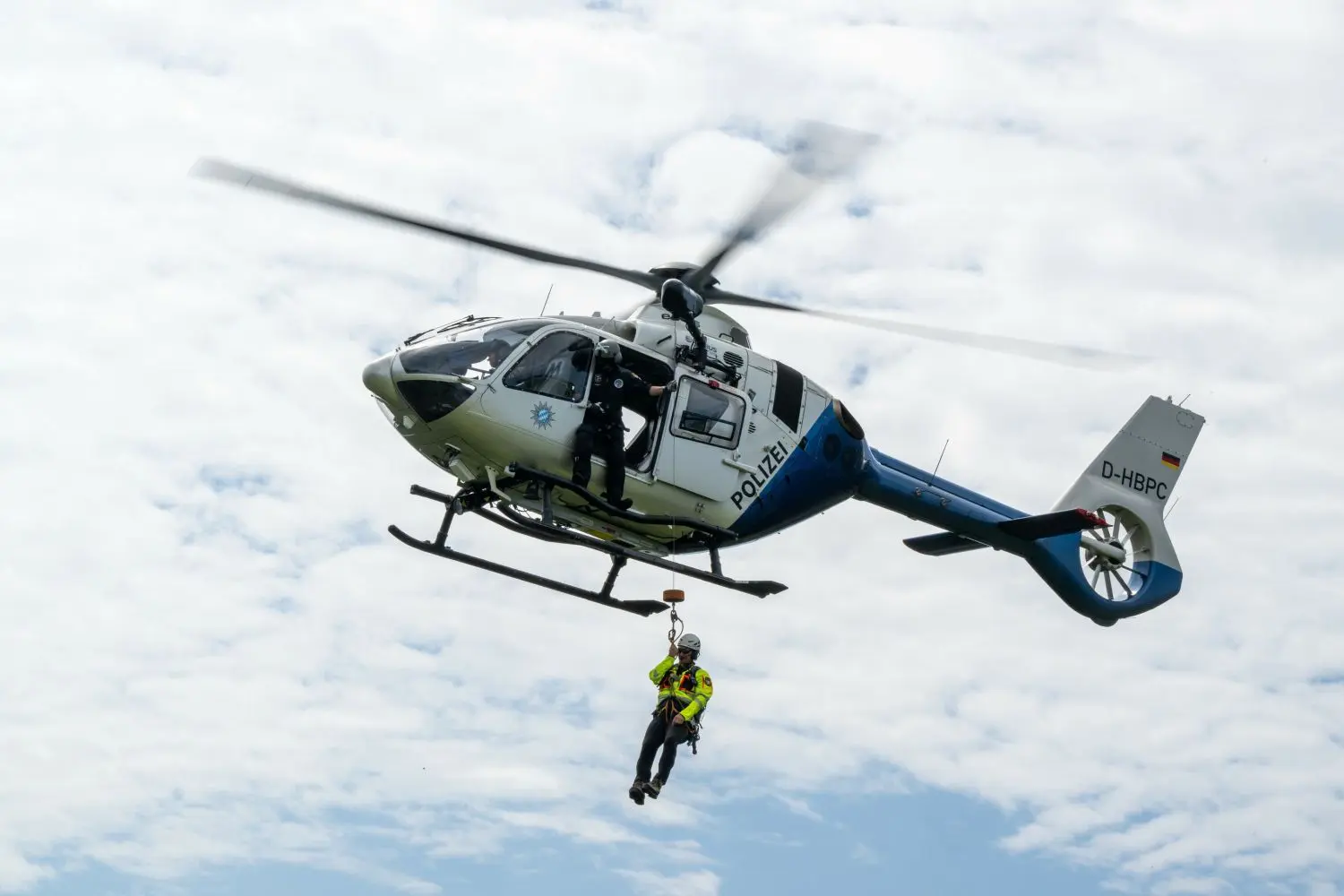 Polizeihubschrauber: Acht neue Helikopter für Bayerns Polizei | swp.de