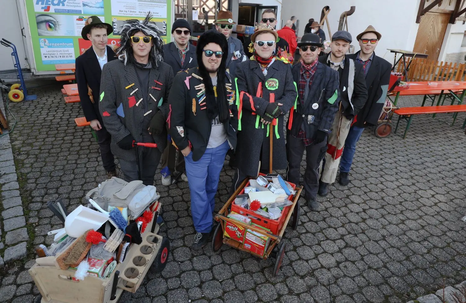 Fasnet 2022 Zollernalbkreis: Corona? War da was? - In Rangendingen ist die Fasnet mit Macht ...