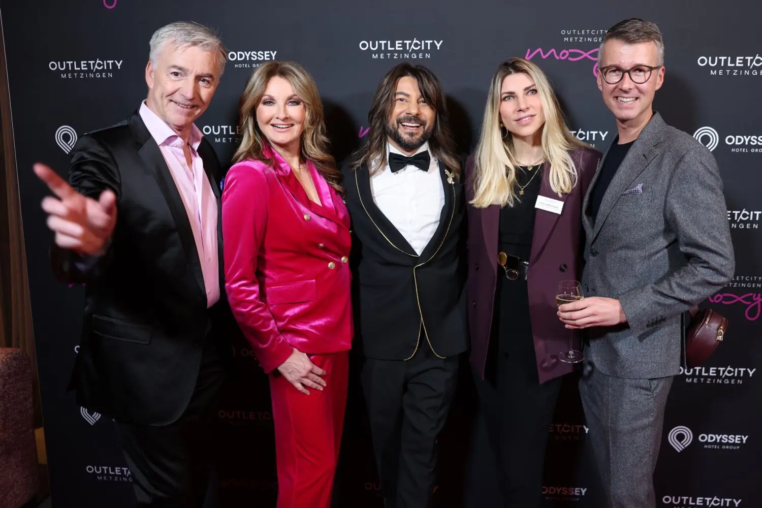 Outletcity Metzingen: Moxy-Hotel eröffnet mit Mega-Party und viel ...