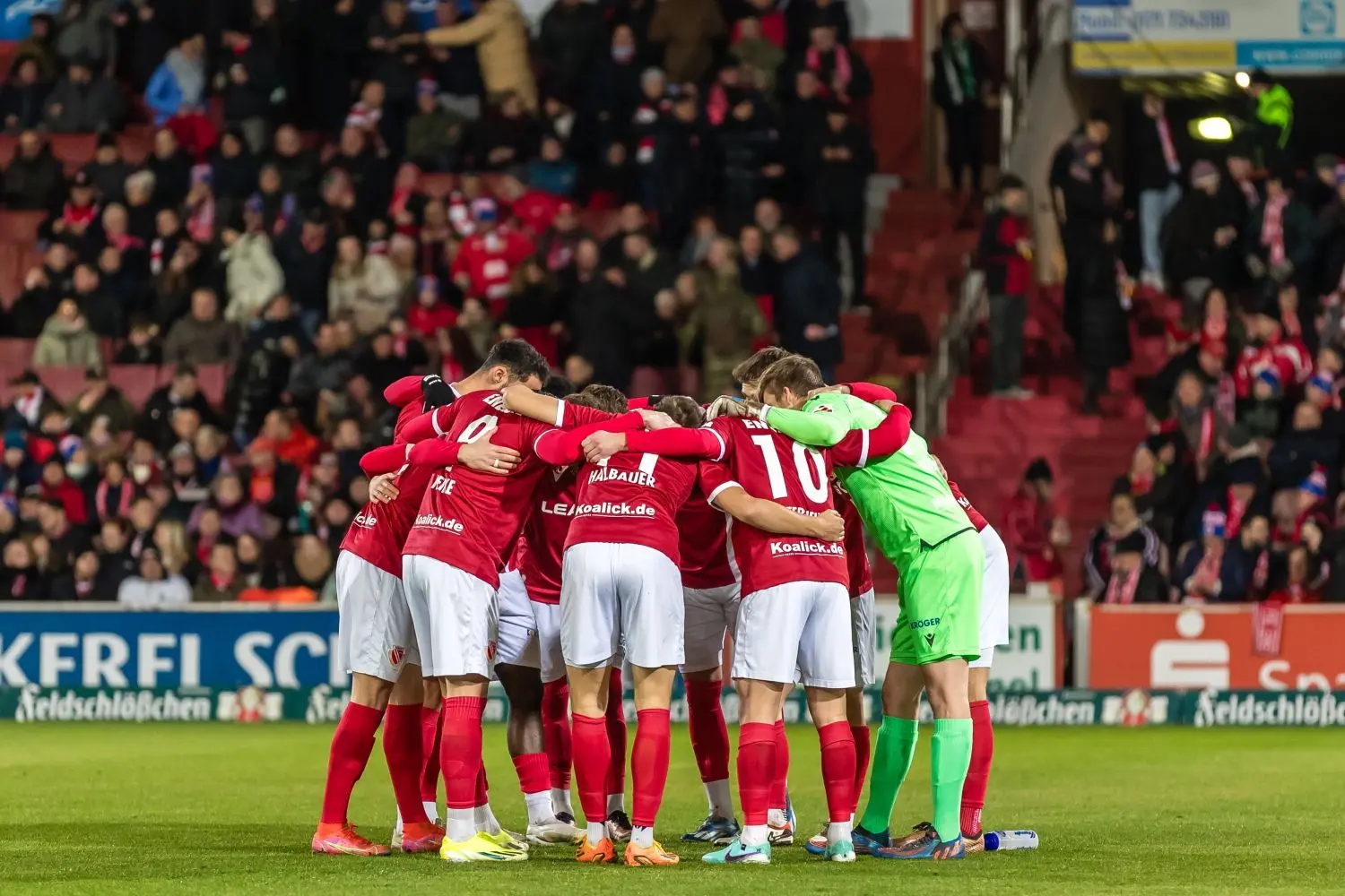 Energie Cottbus - Berliner AK heute live: Wer überträgt das Spiel im TV ...