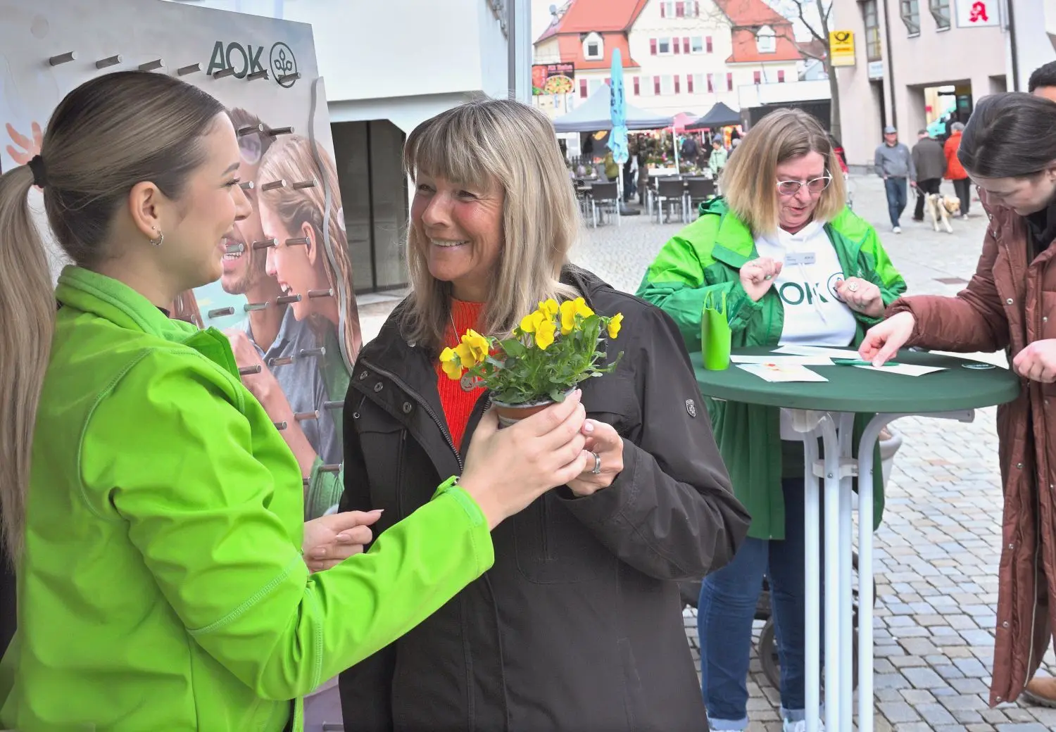 Blümchen, Böhmisches und Beef-Burger: So war es beim Frühlingserwachen ...