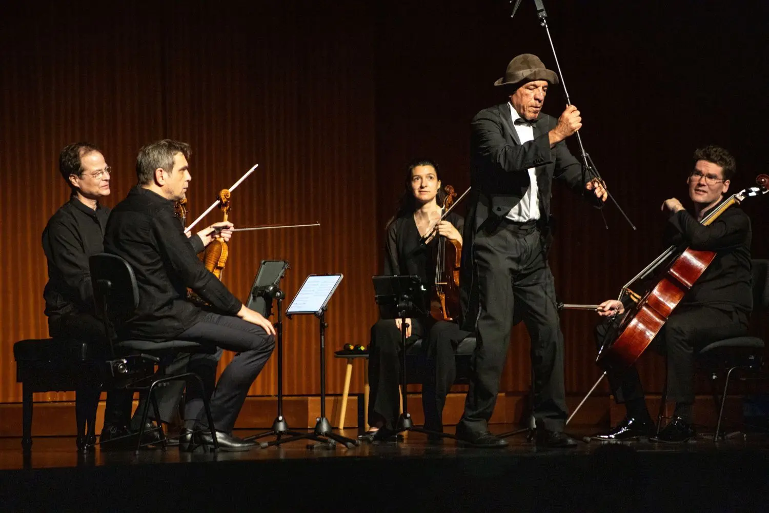 Delian-Quartett und Clown Peter Shub in Göppingen: Meisterkonzert mit ...
