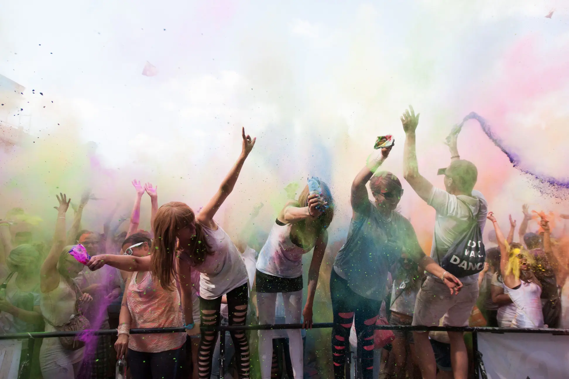 15 Jahre alt: Wie lange darf ein Jugendlicher unterwegs sein? - Das sagt der Jugendschutz | swp.de