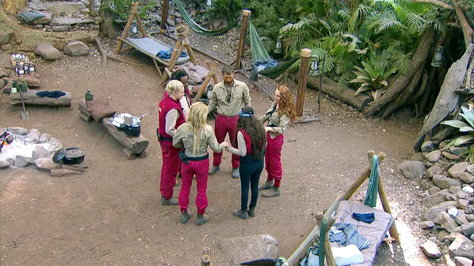 Sommer-Dschungelcamp 2024: Erster Finalist steht fest | swp.de