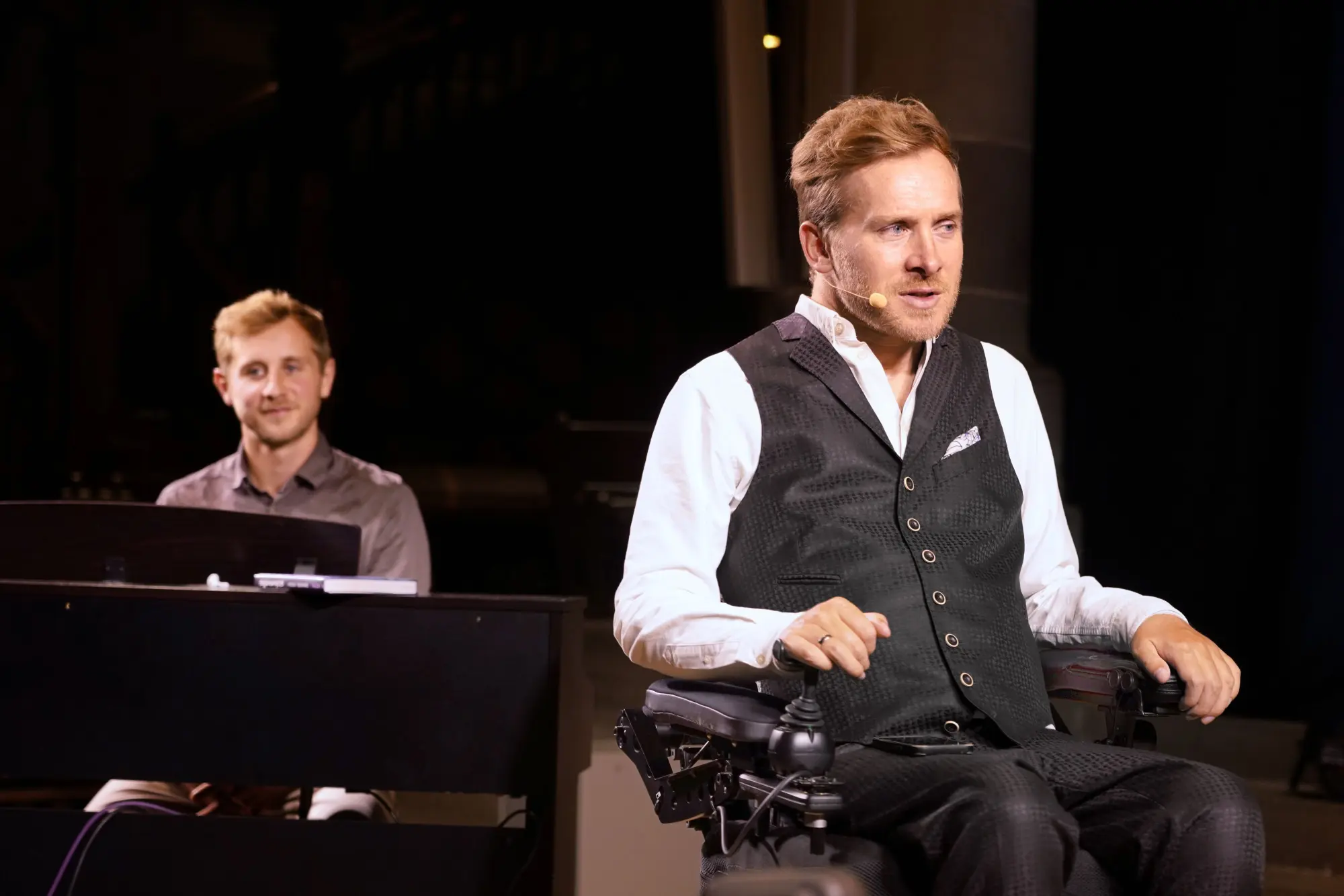 14 Jahre nach Wetten-Dass-Unfall: Samuel Koch spricht in Hall über sein ...