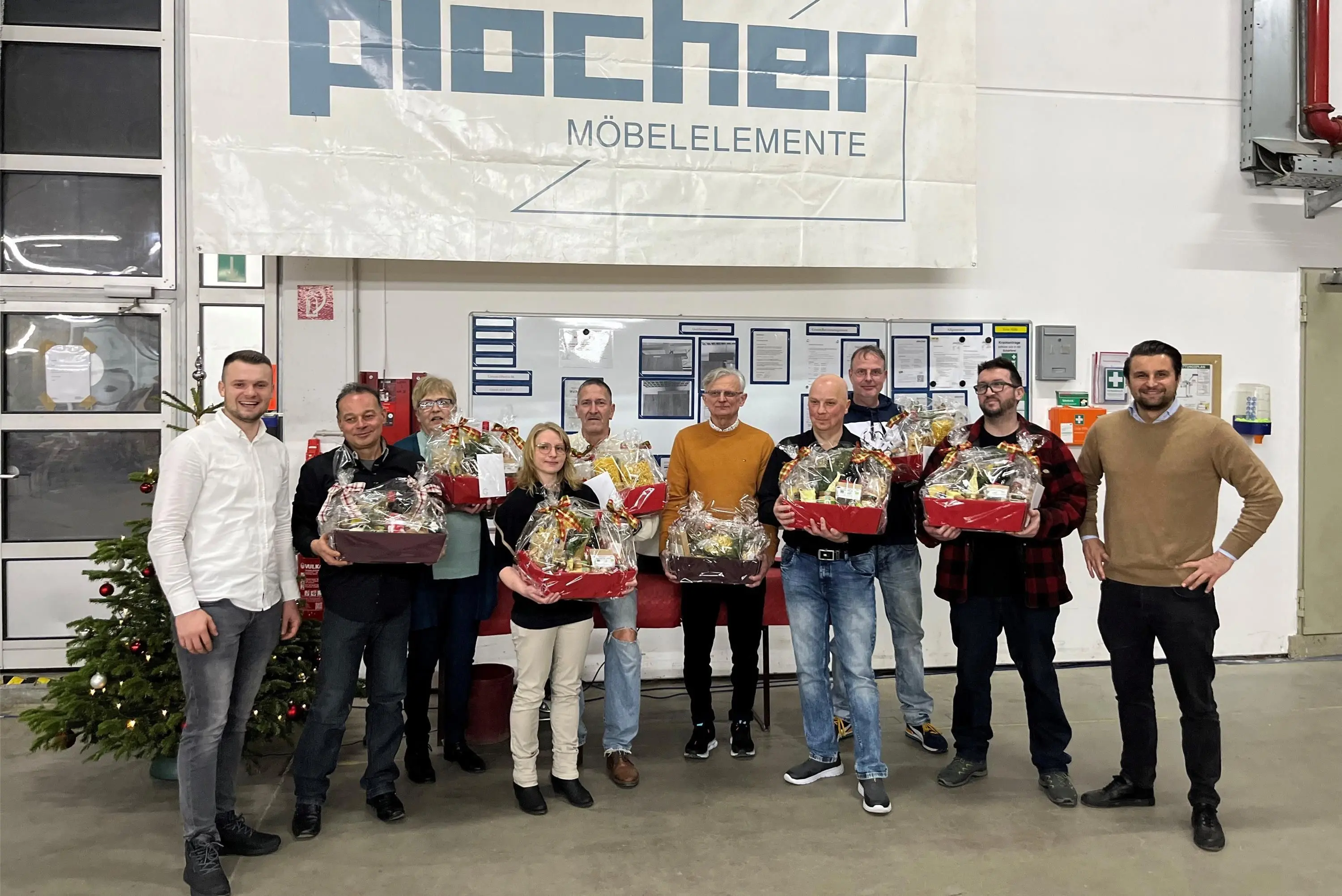 Vöhringen: Möbelelemente Plocher ehrt Jubilare für Treue zur Firma | swp.de