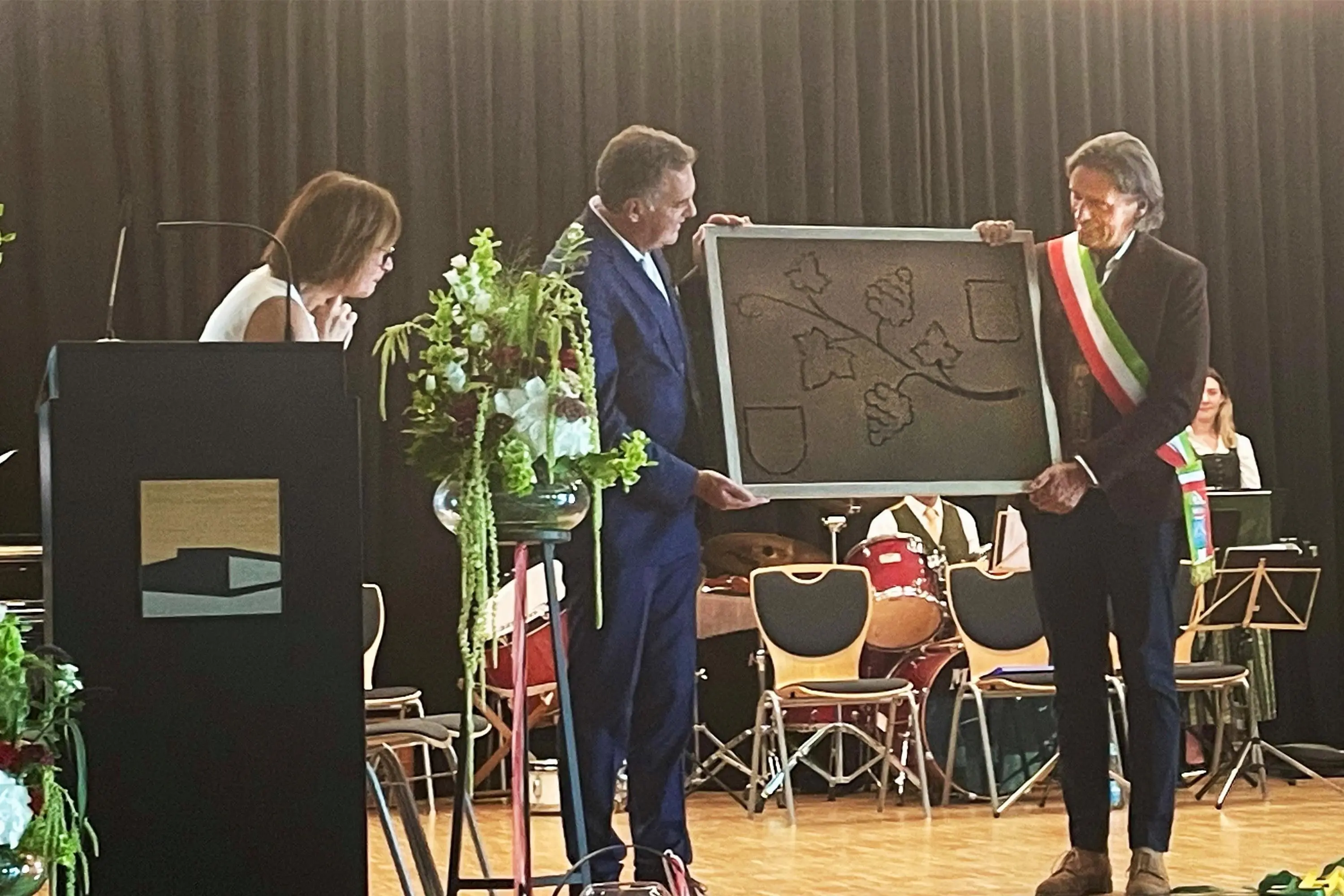 Dußlingen · Festakt: 20 Jahre offizielle Freundschaft zwischen ...