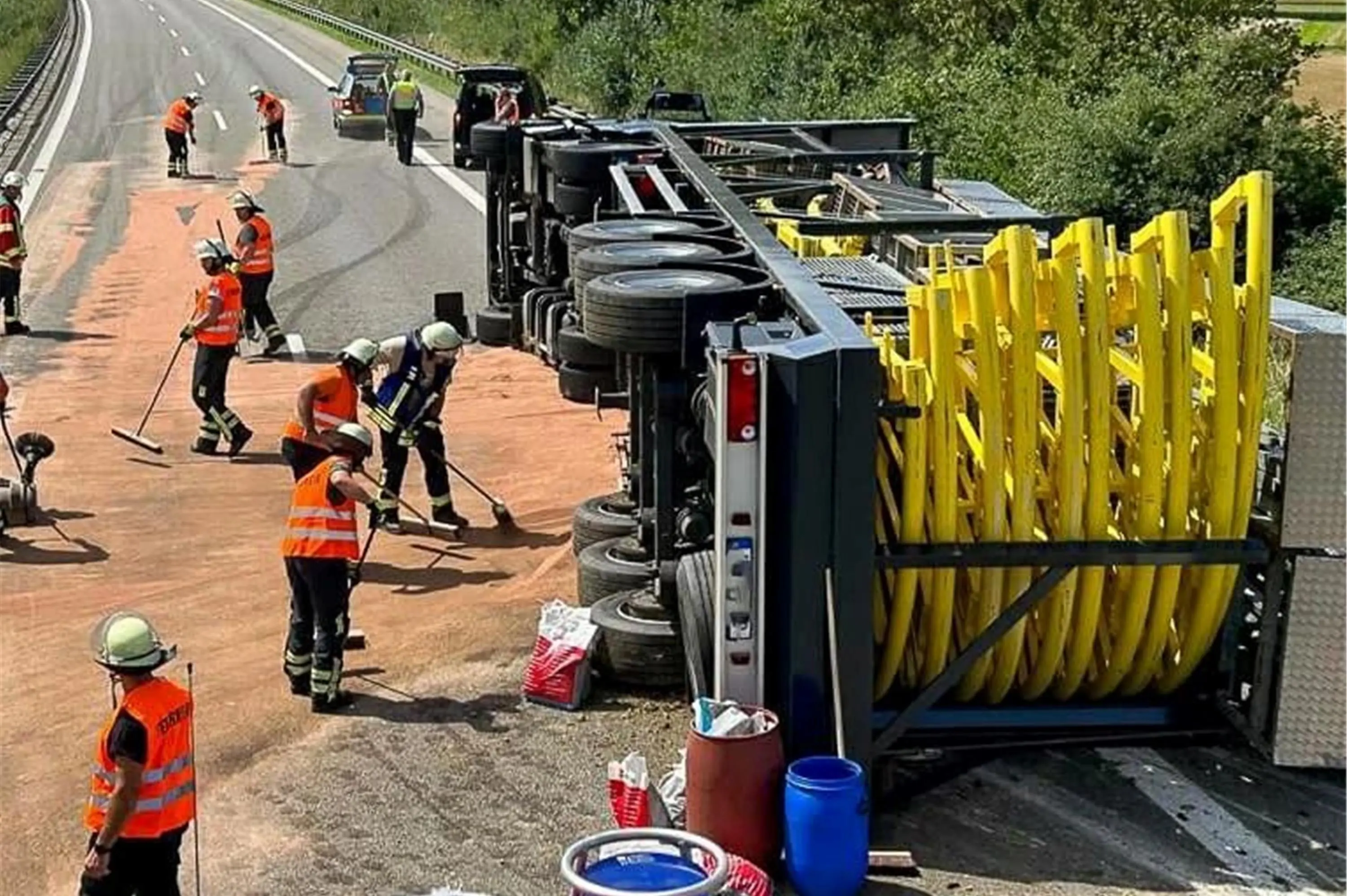 Rottenburg: Unfall auf A81 sorgt für kilometerlangen Stau - hoher Sachschaden | swp.de