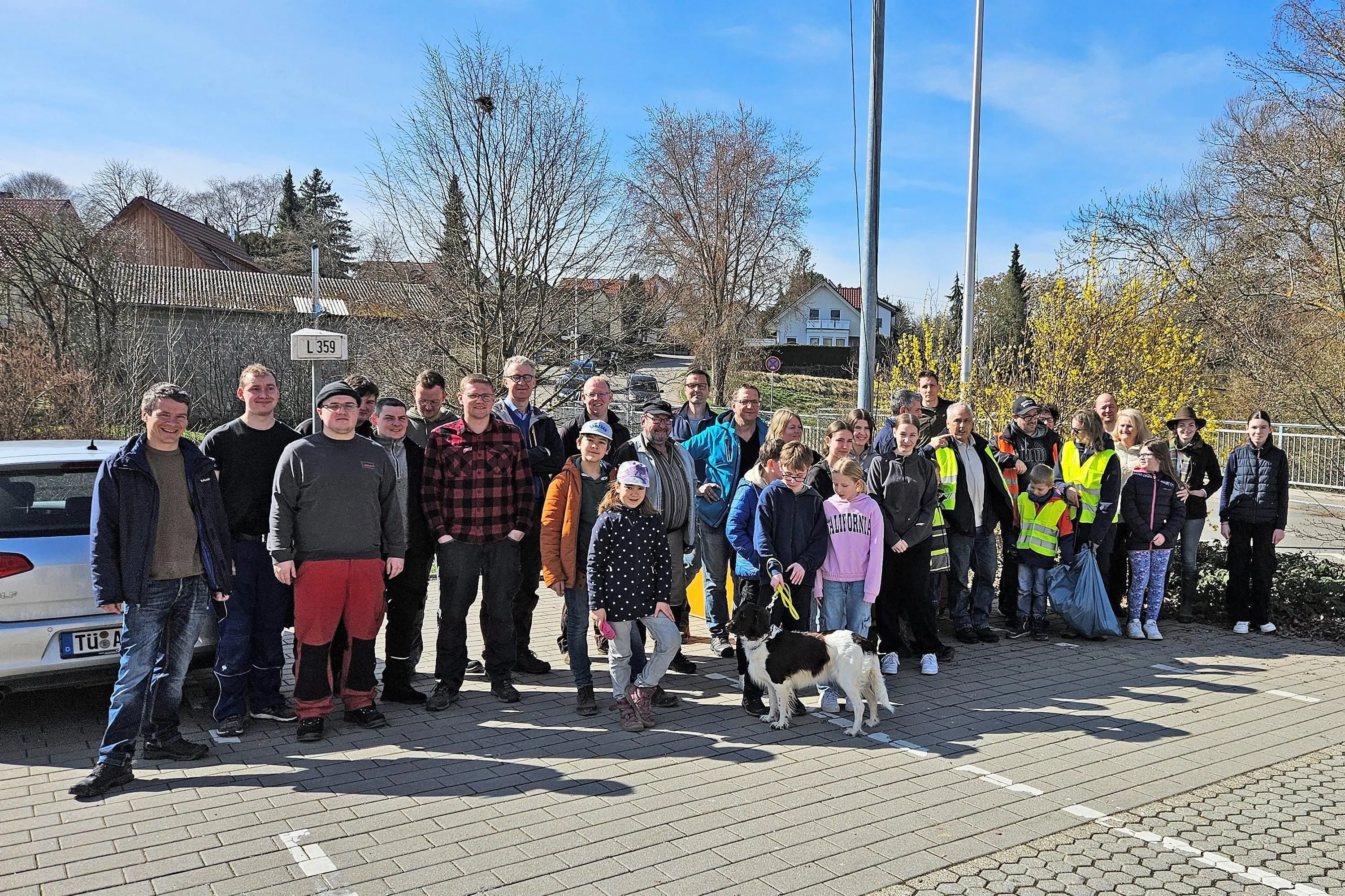 Poltringen: Bei der Poltringer Putzete halfen 84 Hände und vier Pfoten mit | swp.de