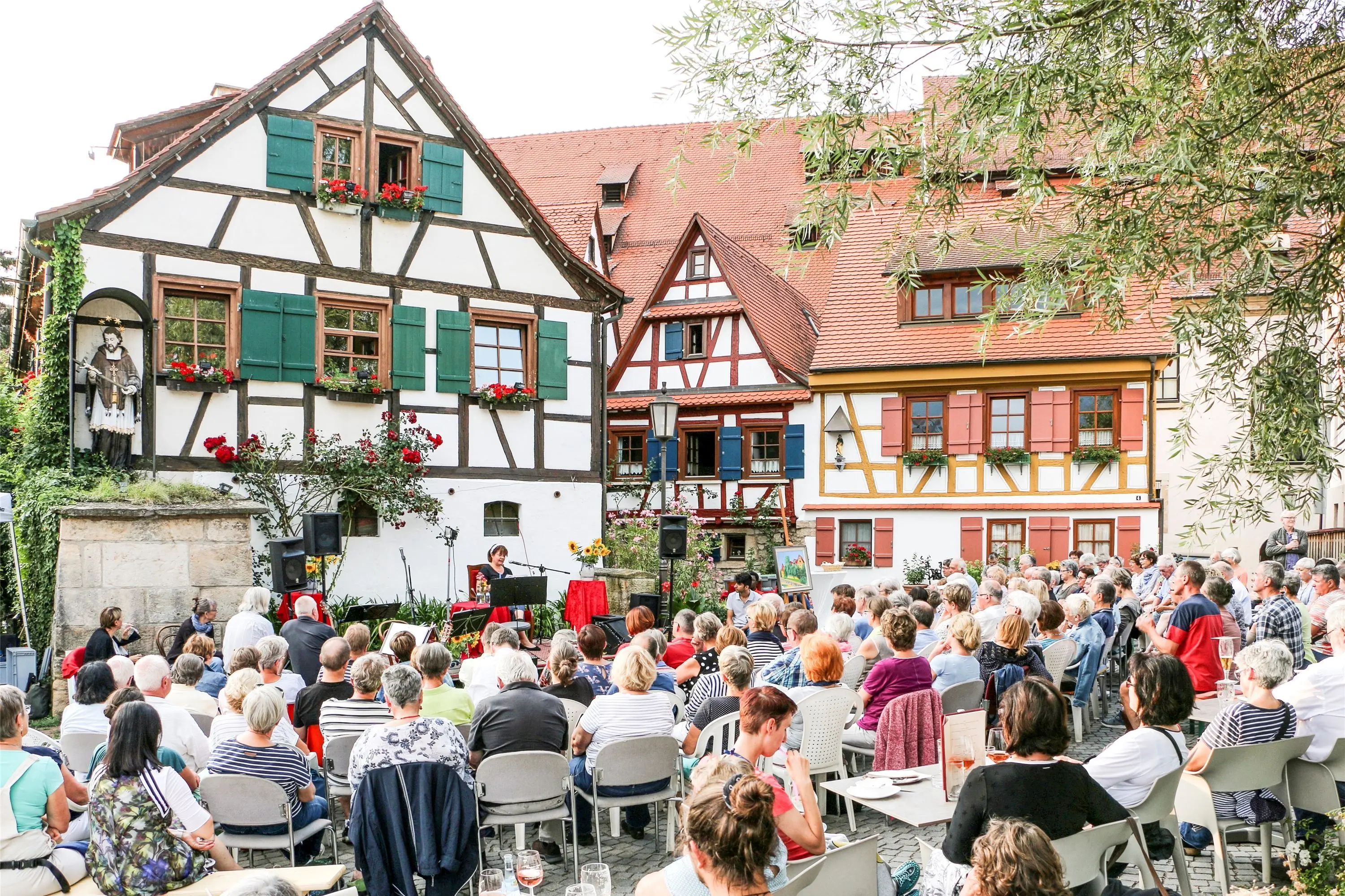 Rottenburg: Die Polizei verspeiste die Tatwaffe | swp.de