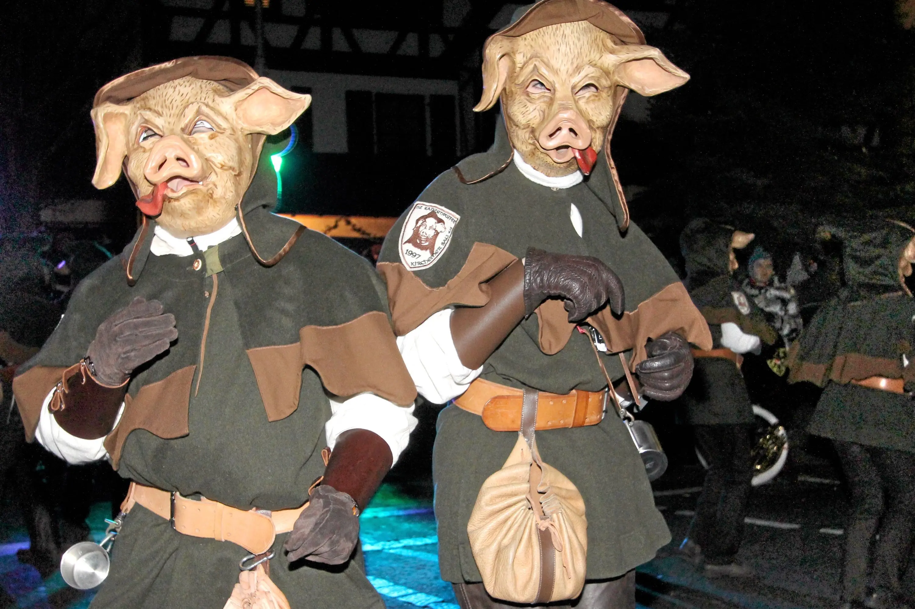 Kreis Tübingen · Fasnet: Die Narren stauben ihr Häs ab | swp.de