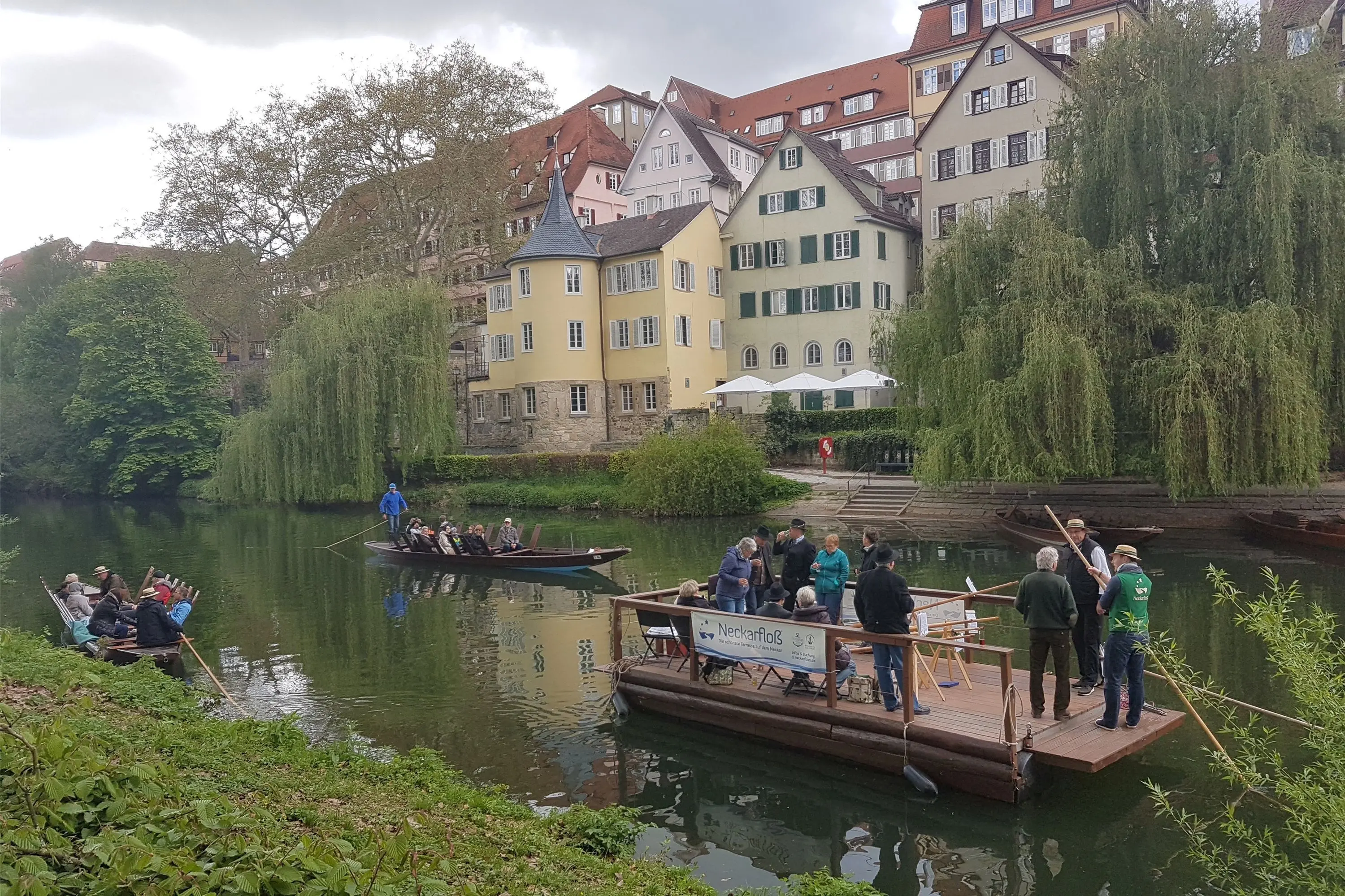 Tübingen: Der Sound der Alpen auf dem Floß im Fluss | swp.de