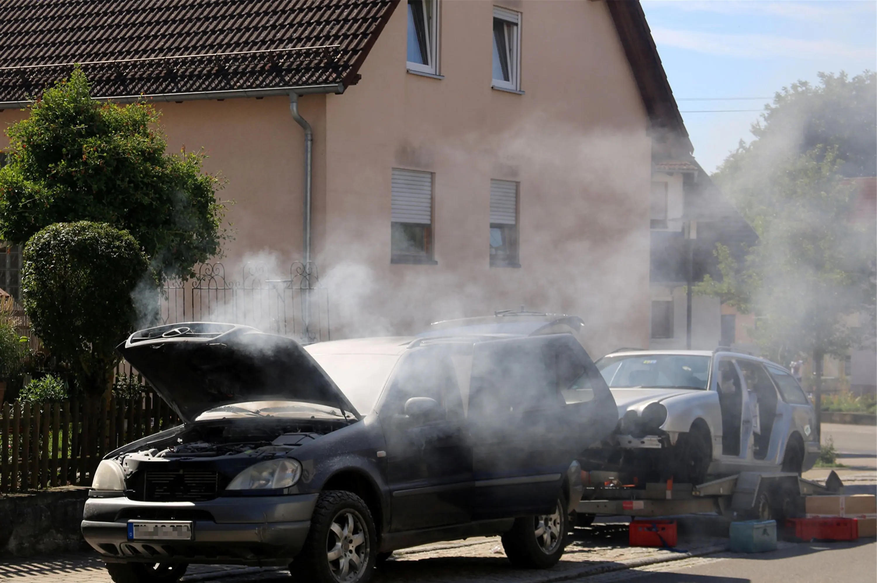 Rauch Aus Motorhaube