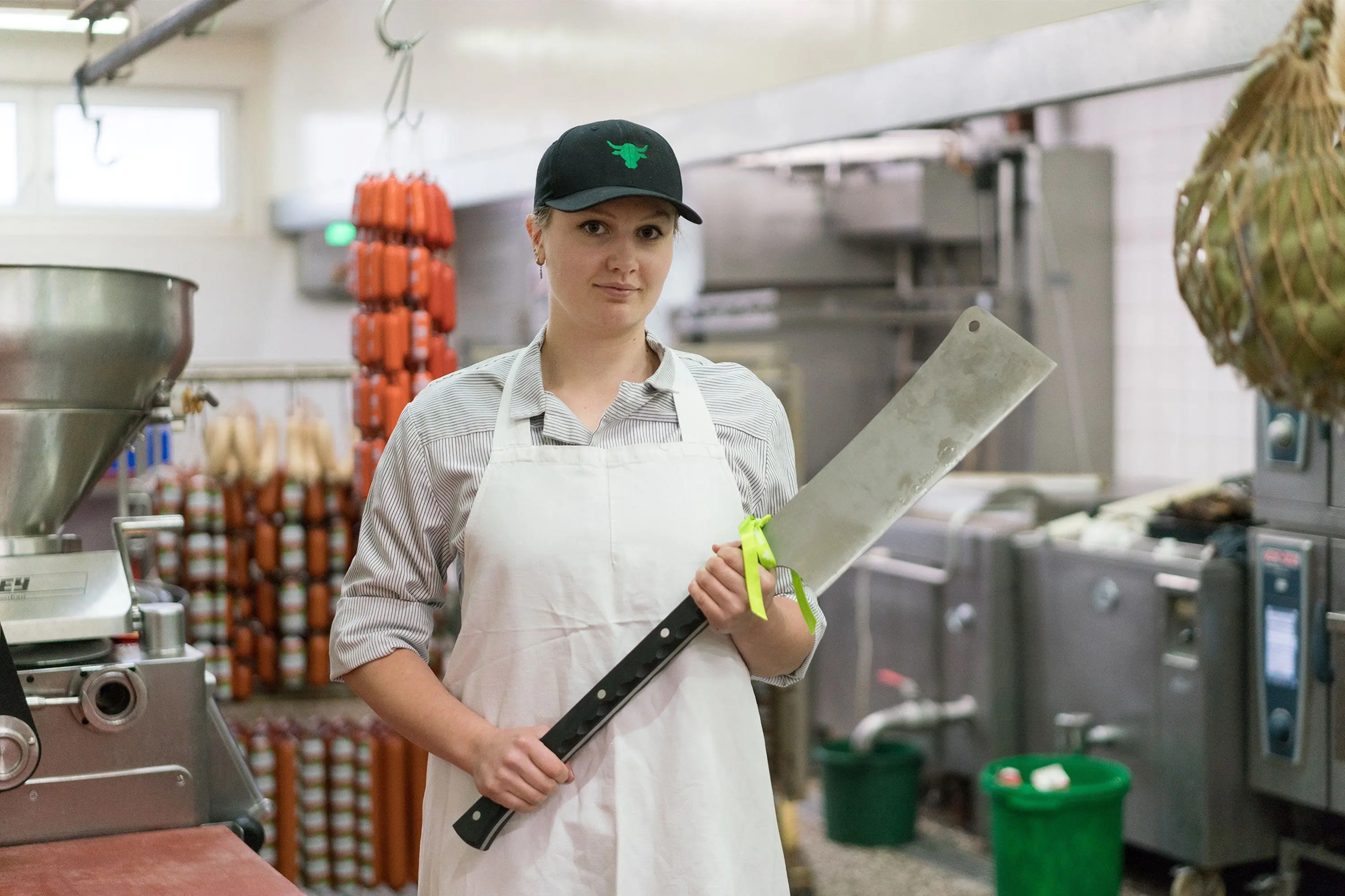 Reusten · Ausbildung: Fleischerin Paula Blessing ist beste Gesellin im ...