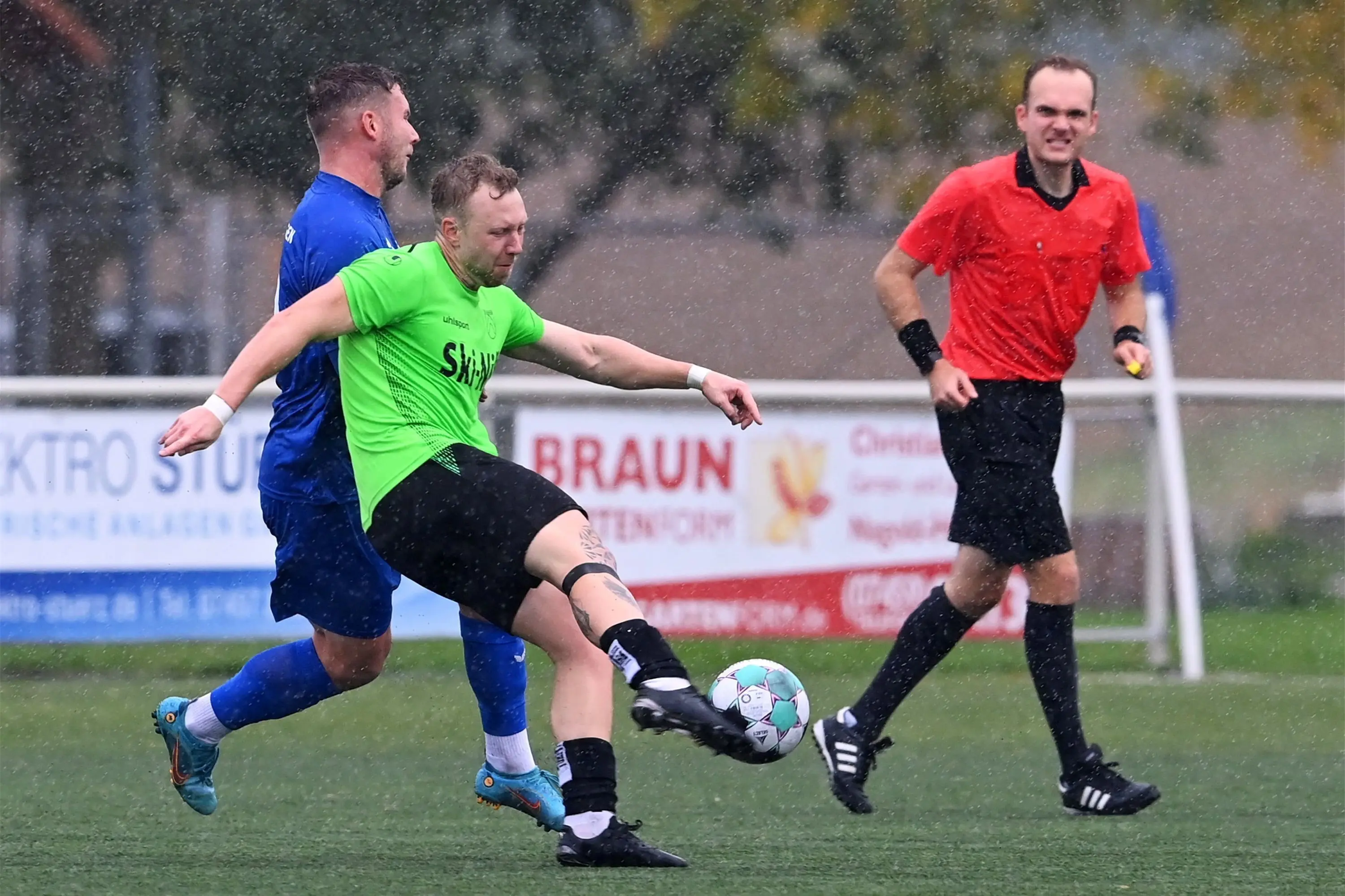 Schwitzkasten Fußball-Elf der Woche: Solo über das halbe Feld | swp.de